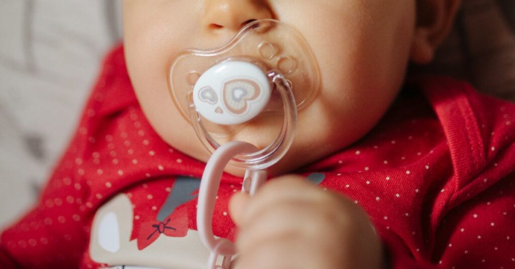 Is a Pacifier Good for Your Kid: Benefits and Risks – Medical Centric